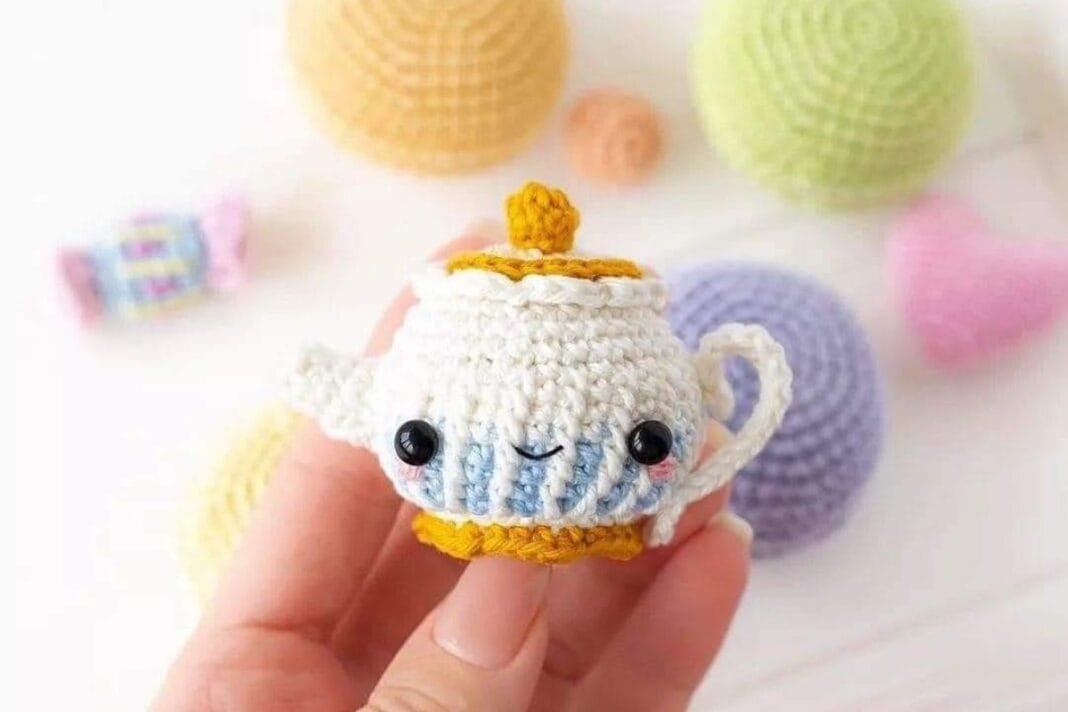Adorable These Crochet Mini Teapots - FREE PATTERN - Hand Crafted